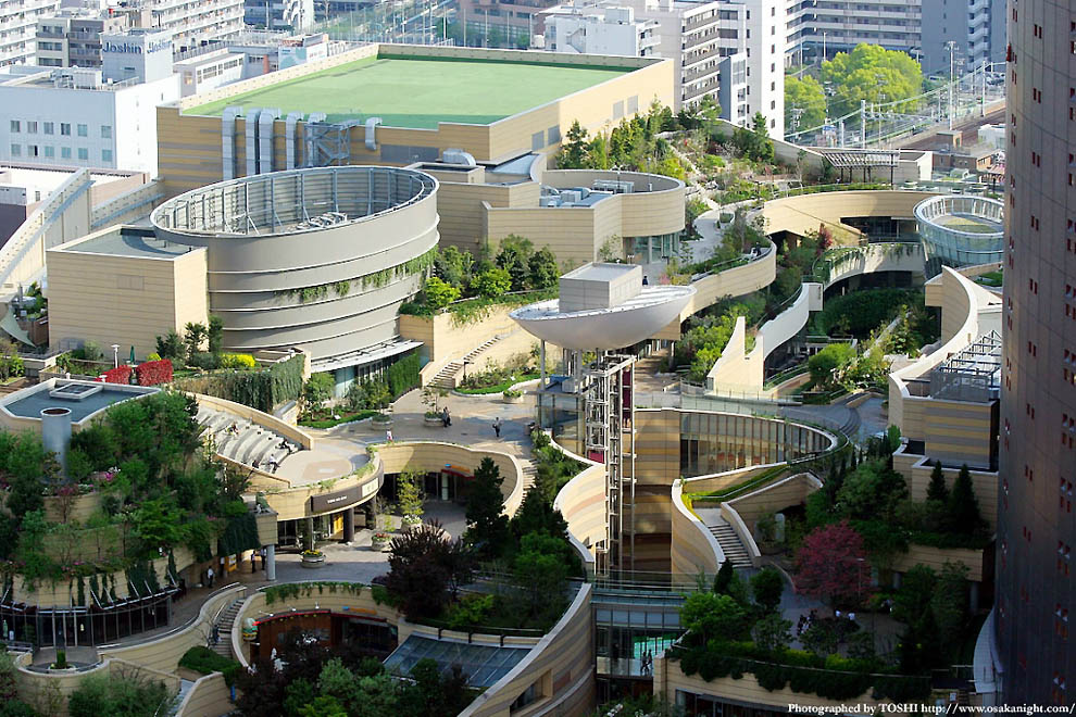 Namba Parks Landscape Gardens in Osaka, Japan: Most Beautiful Houses in ...
