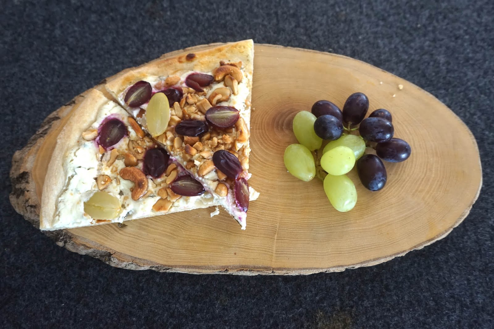 Trauben-Nuss Pizza | Mann in der Küche | food blog und rezepte