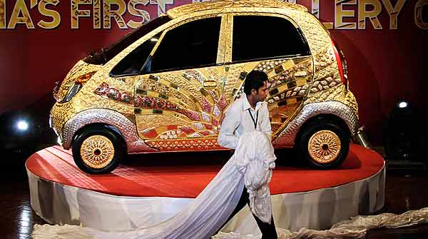 Radhe Krishna: TATA NANO GOLD CAR