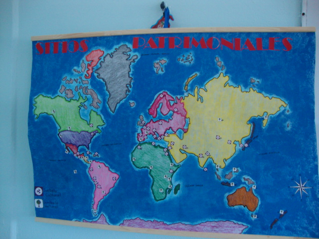 Una buena Geografía...: Realización de un mapa mural con todos su elementos