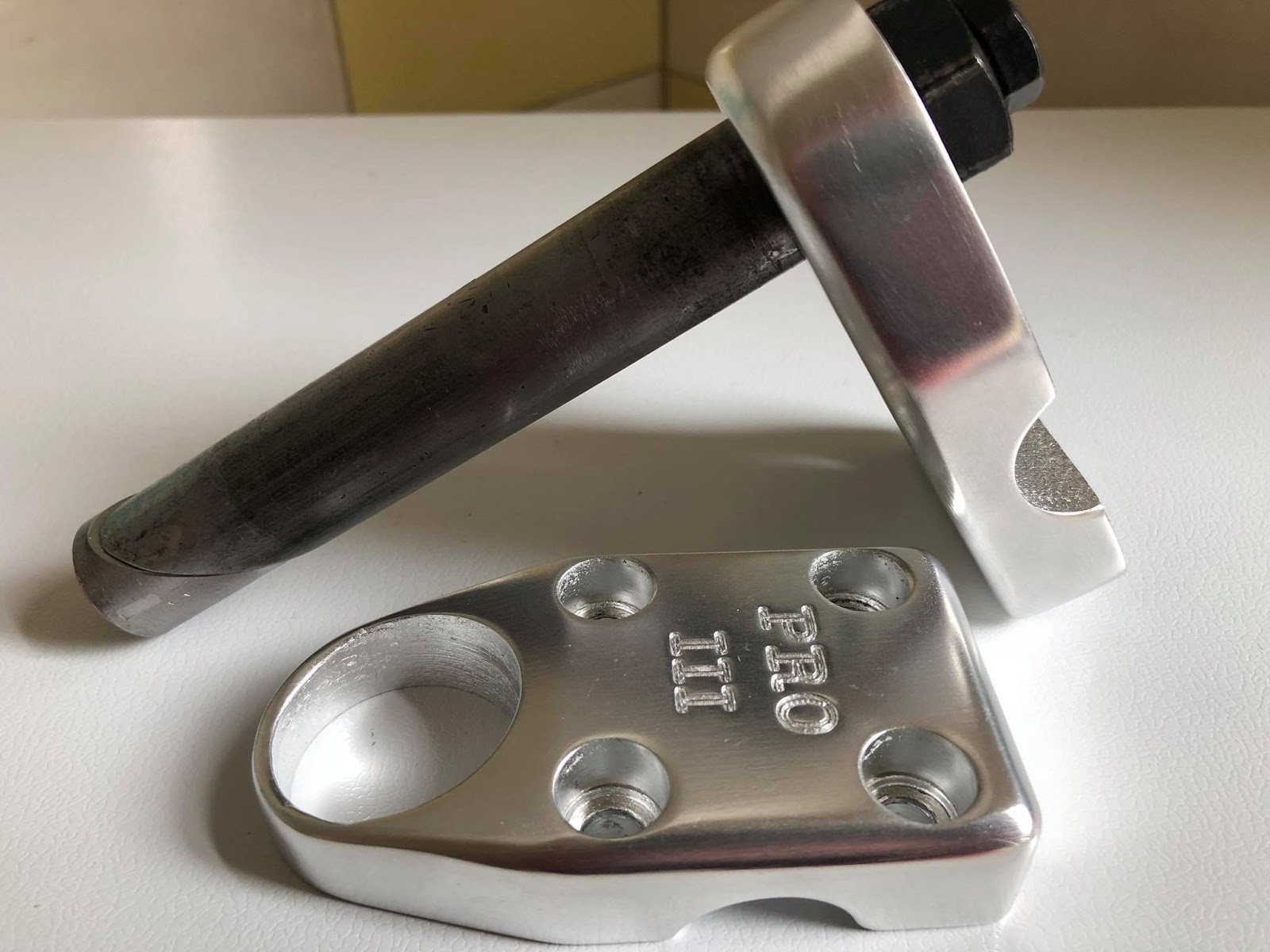 Pro-Neck Pro III Stem