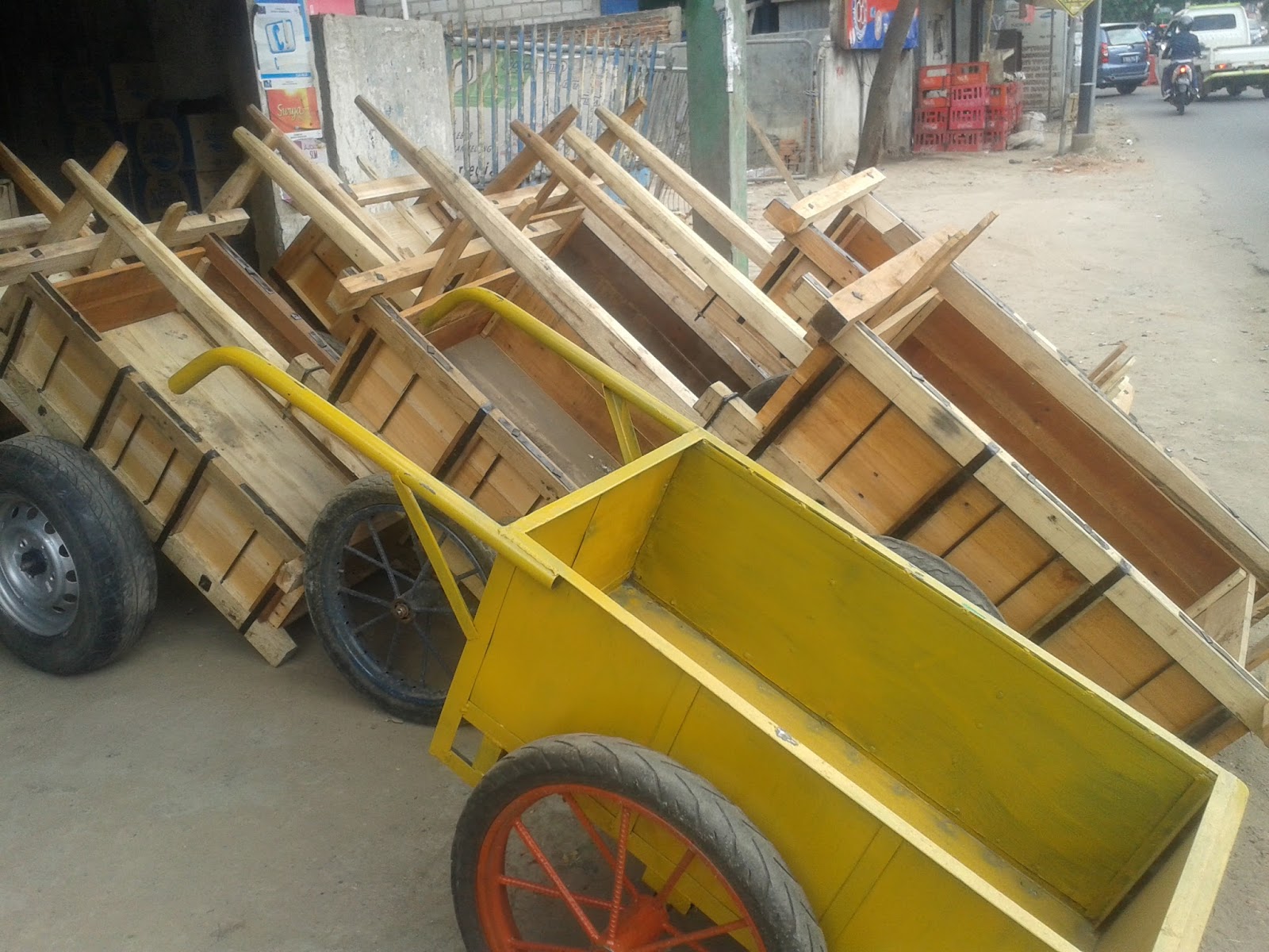 Jual Gerobak Kayu "UD DUA RODA"