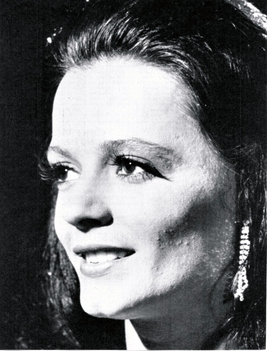 Astros em Revista: BETE MENDES A ESTRELA REVOLUCIONÁRIA