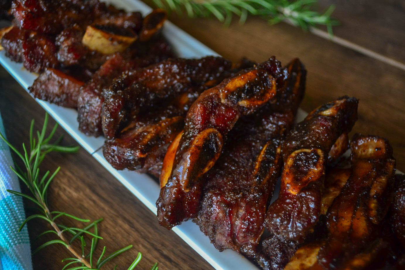 Greedy Girl : Rosemary smoked beef short ribs