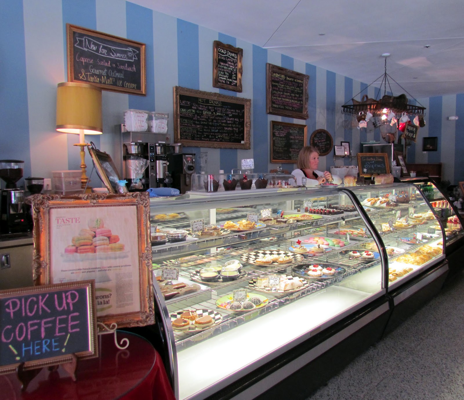 On Sugar Mountain : Experiencing Macarons at Sophie's French Bakery