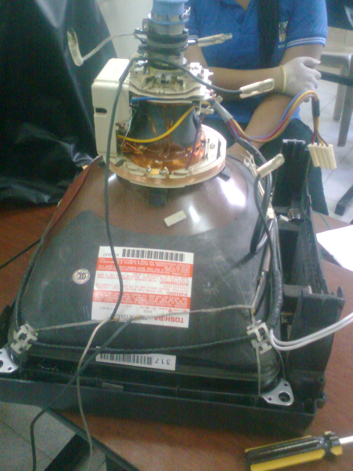 Ingenieros De Computos: Practica (I Monitor TRC o CRT)