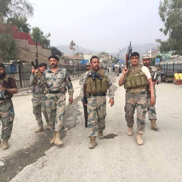 Asian Defence News: Pakistan vs Afghan border Guards At Torkham border ...