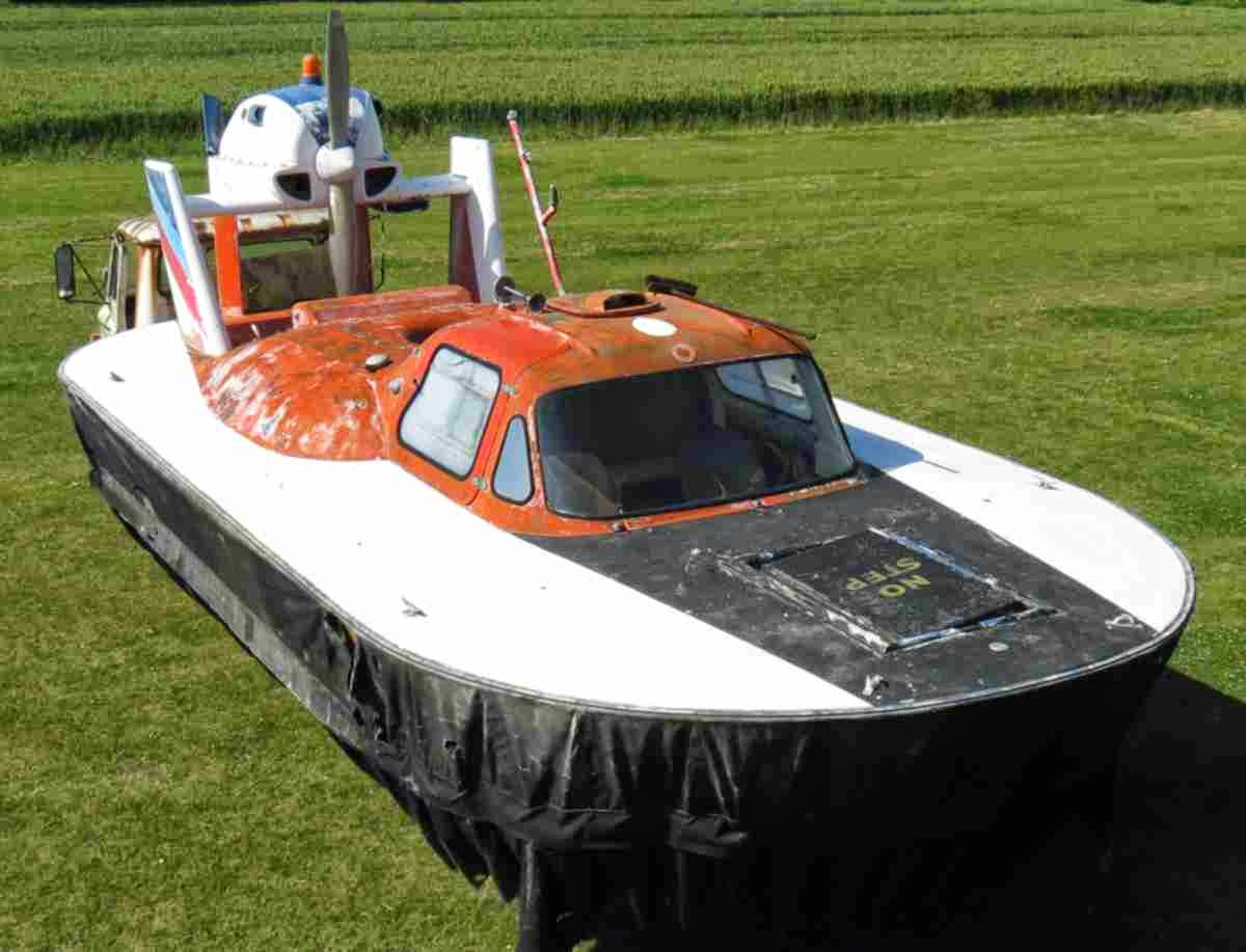 BLOGUE BARCO À VISTA: O HOVERCRAFT DA MARINHA PORTUGUESA