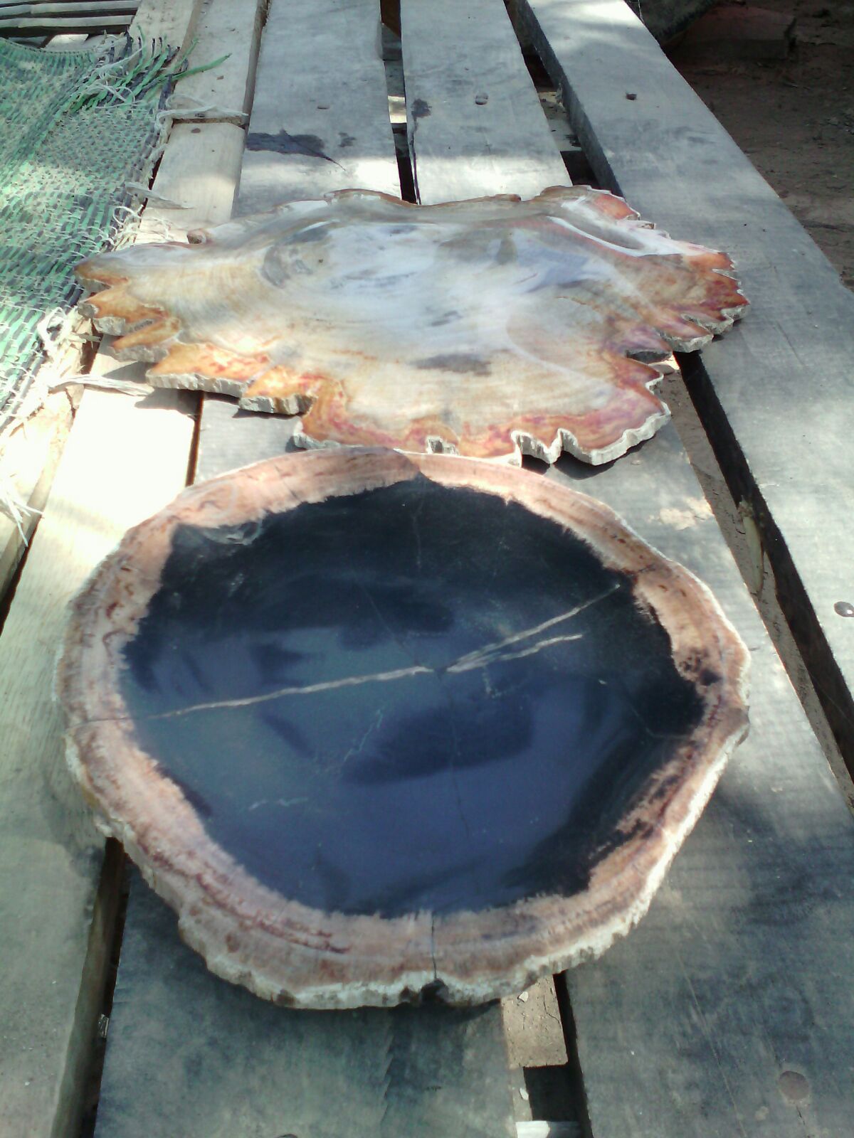 Gokugen.Net: Meja & Bangku Kayu Fossil