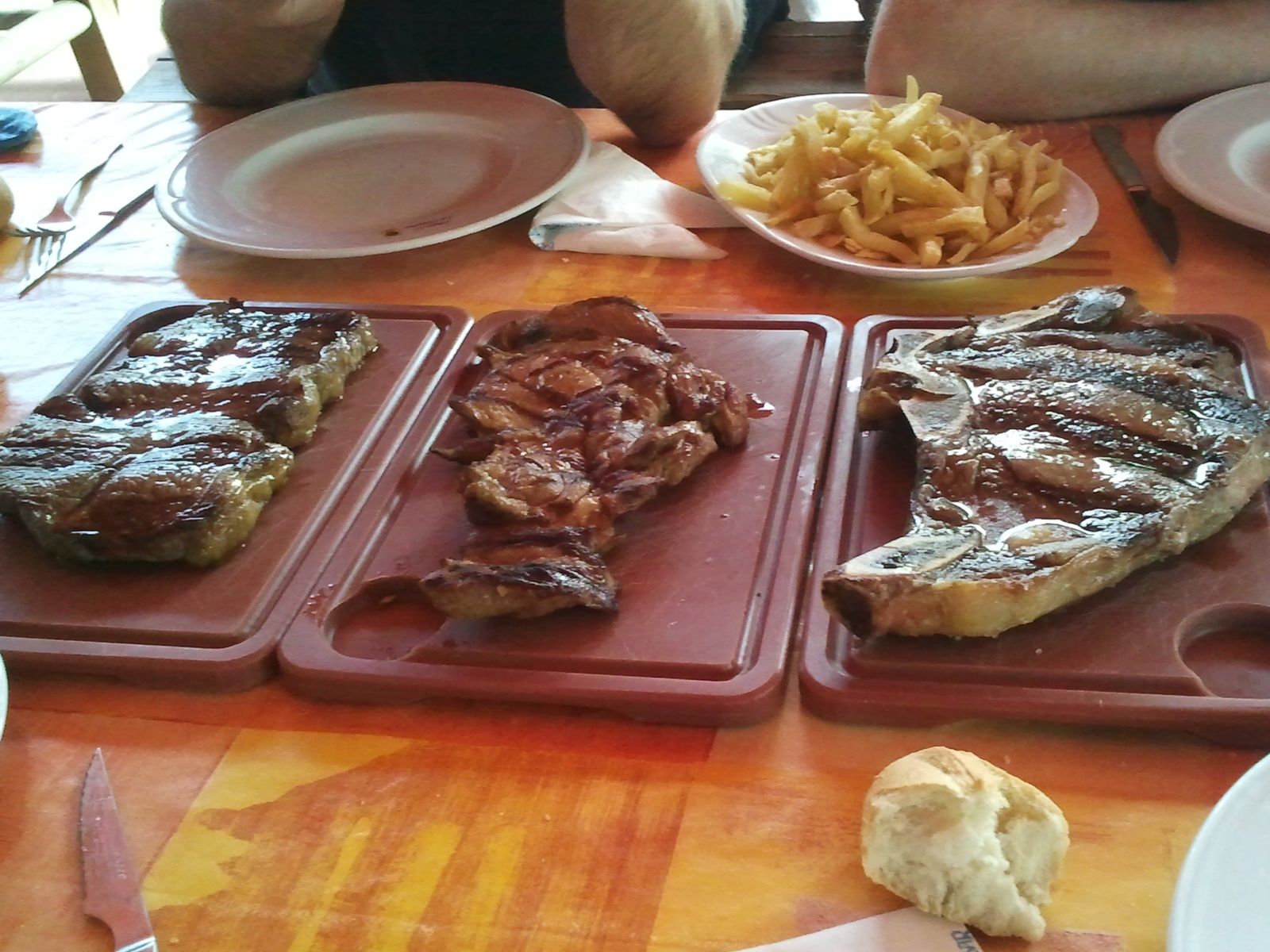 Acantilado De La Locura: Restaurante Parrilla La Chopera - Cardoso