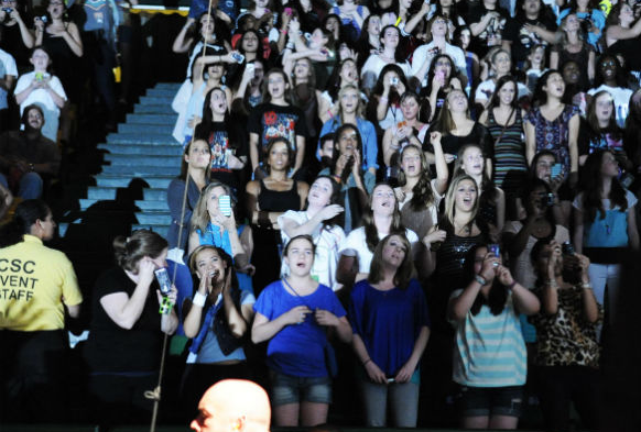 Positive experiences for tween girls: One Direction in Concert: Our Review