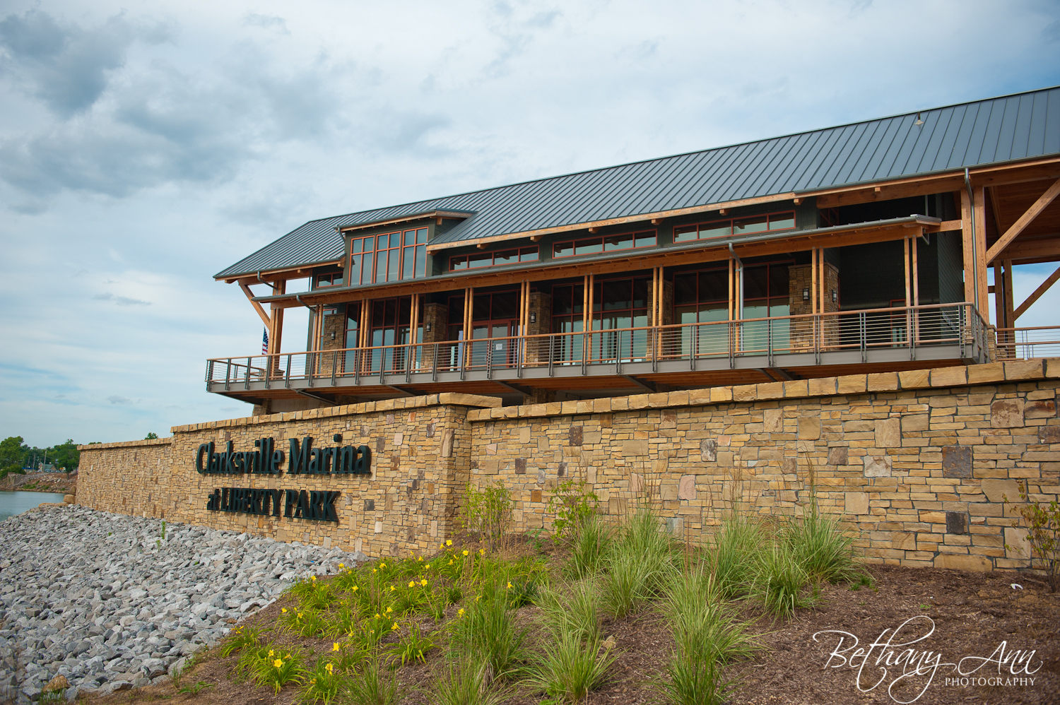 Clarksville Weddings: Welcome Freedom Point!