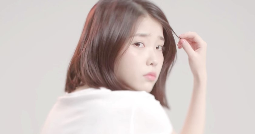 [Exclusive] IU is getting high esteem because she visits every singer's ...