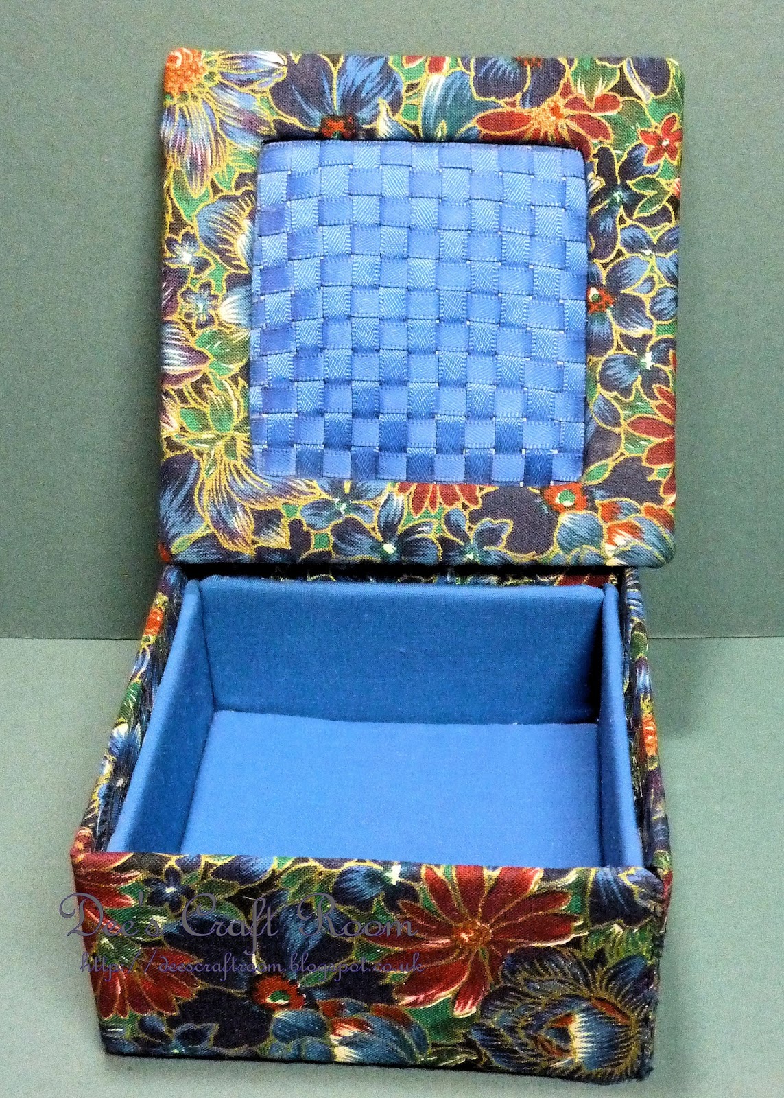 Dee's Craft Room: Little Trinket Box