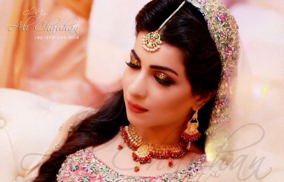 Dua Malik Wedding Walima Pics - Utho Jago Pakistan