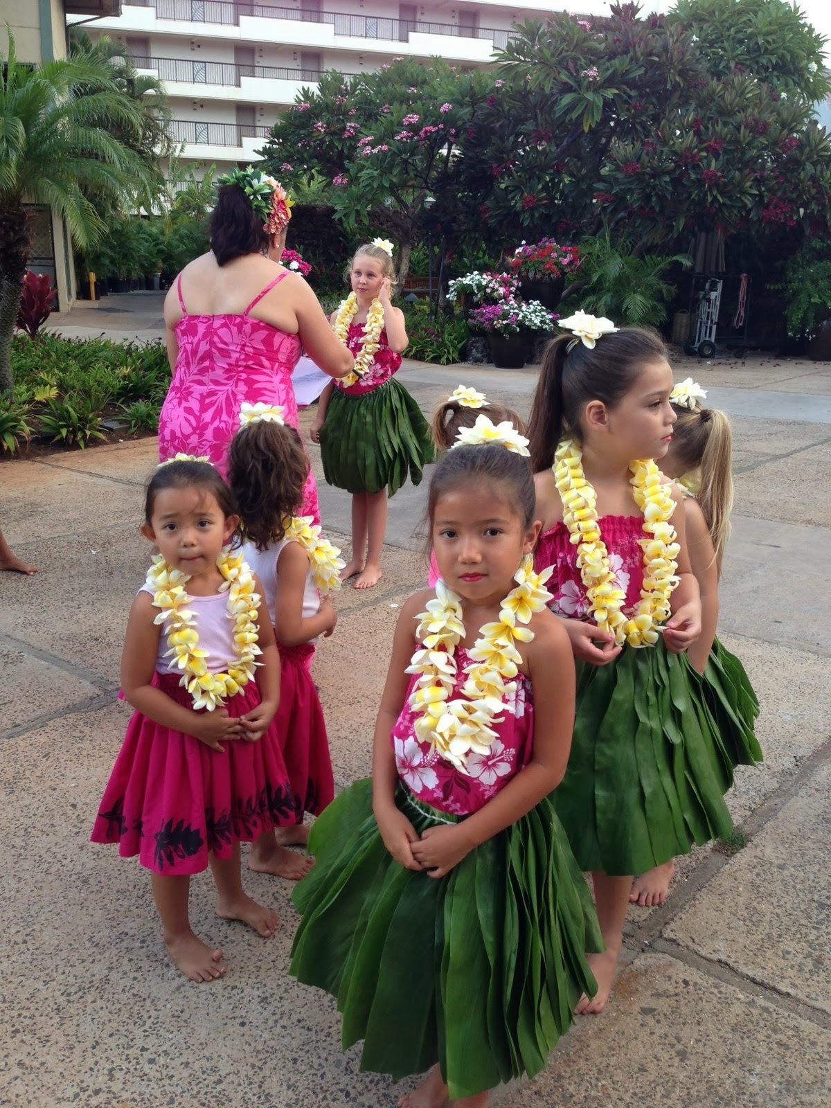 The Hendricksons On Maui: Hula Girls: Maya's 1st Hula Show