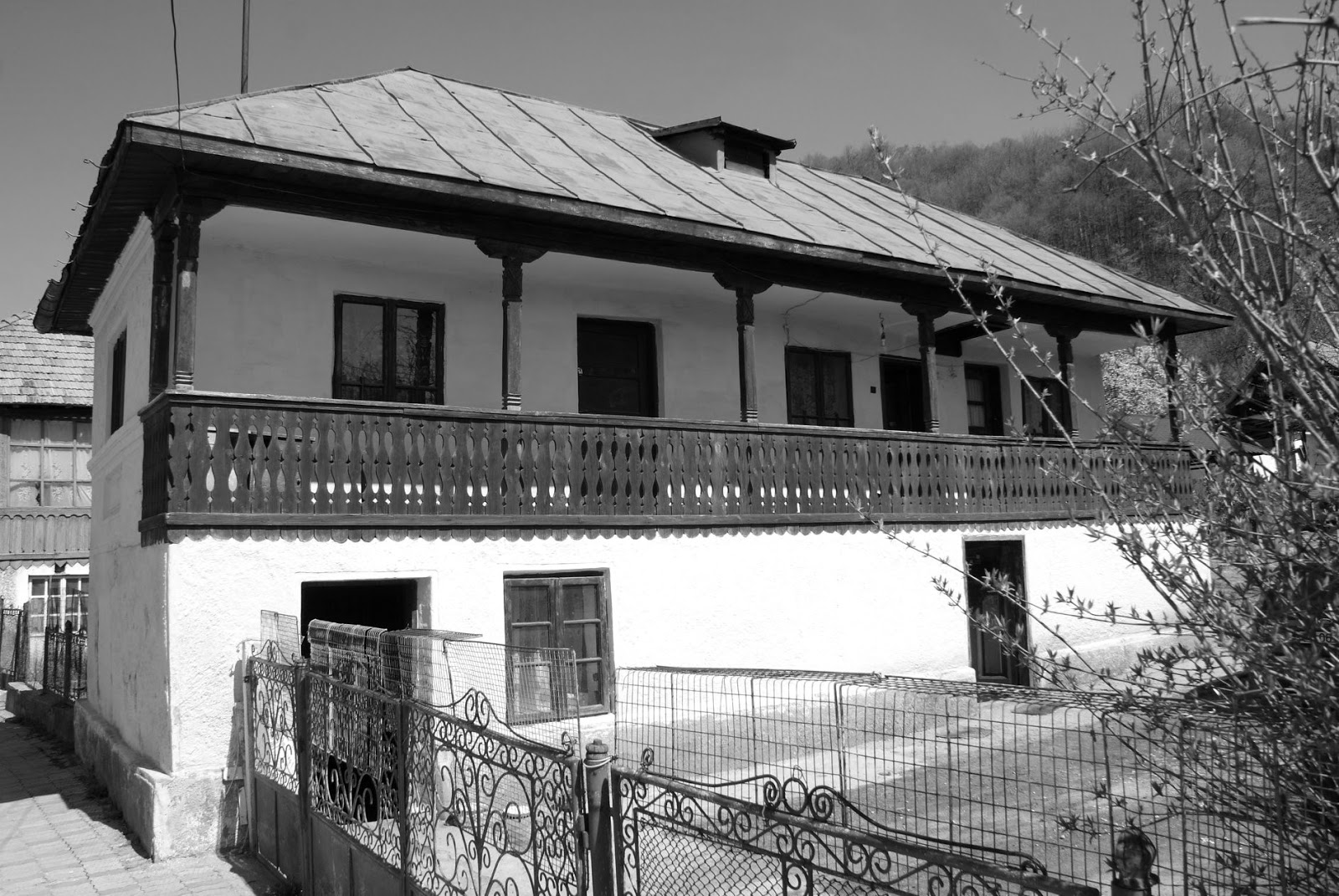 Atelierul de arhitectură Liliana Chiaburu: Case vechi din Olănești sat ...