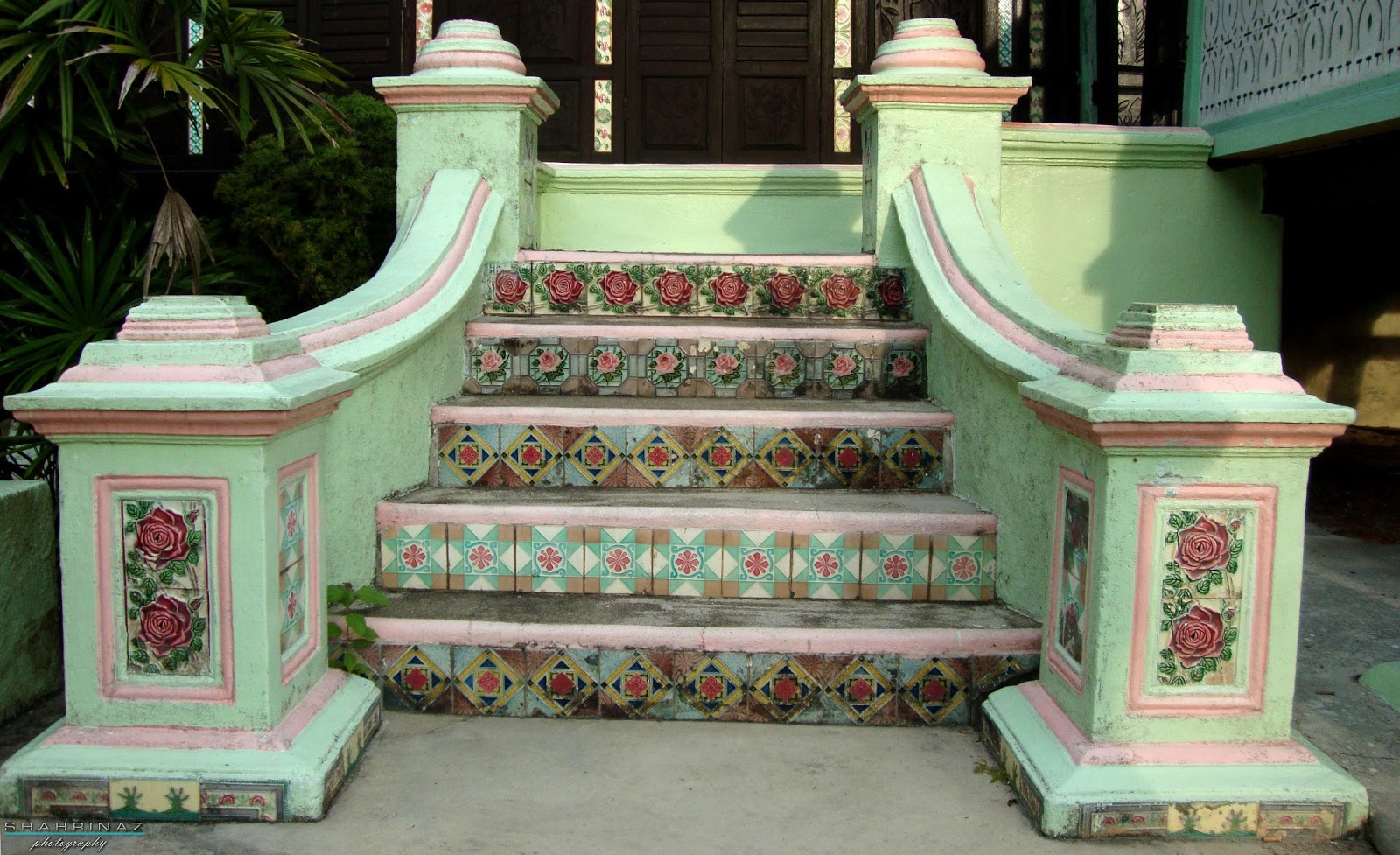 Rumah Warisan Hashim Tahar Kampung Padang Sebang: JUBIN SERAMIK