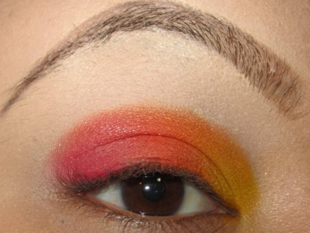 TINAMARIEONLINE: Tutorial: How to Cut Your Crease