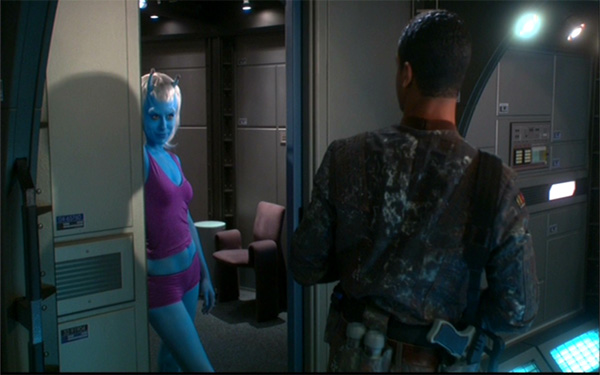Blue Chicks Are Hot: Talas the Andorian