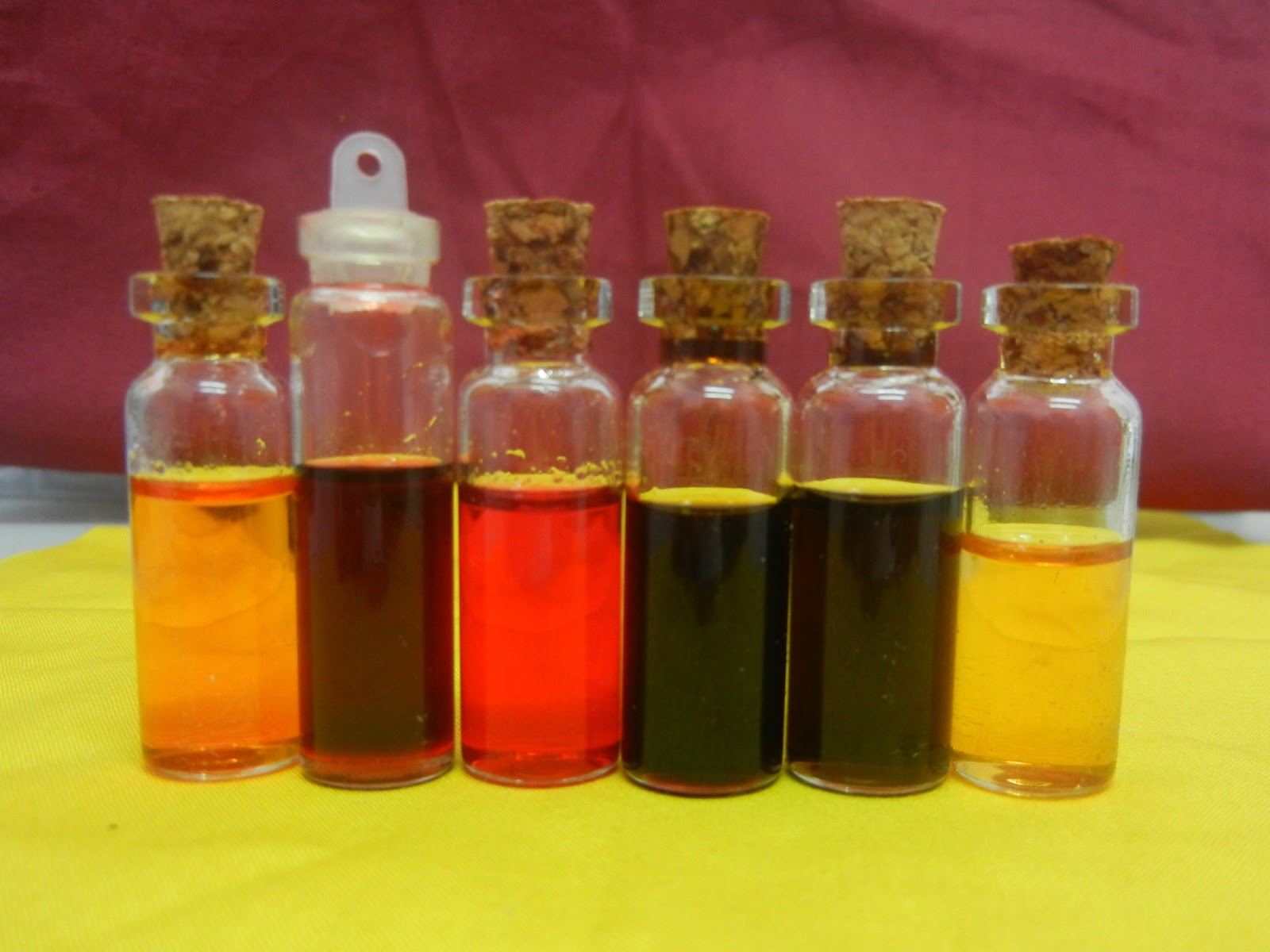 GELIGA KINABALU: MINYAK ZAFARON 6 WARNA TEMBUS DAGING