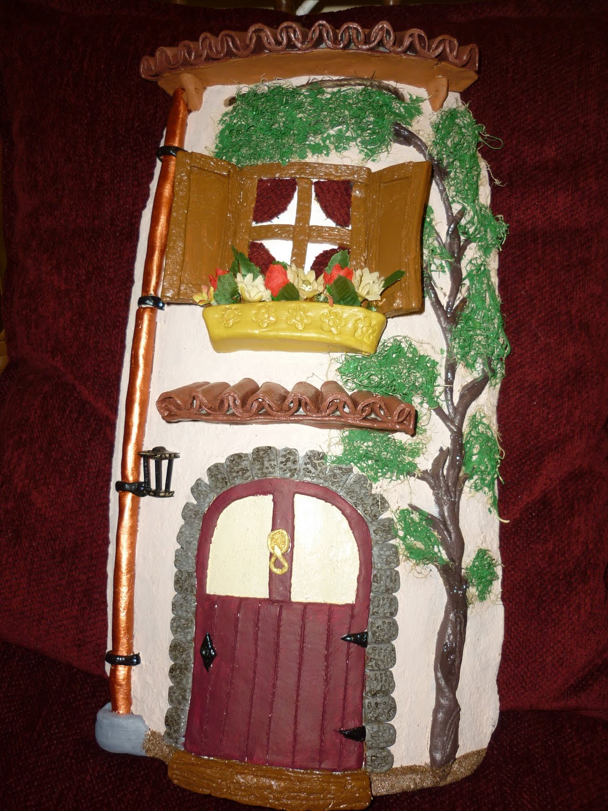 Artesanías Carolina Martínez: Tejas decoradas en relieve 100% artesanales