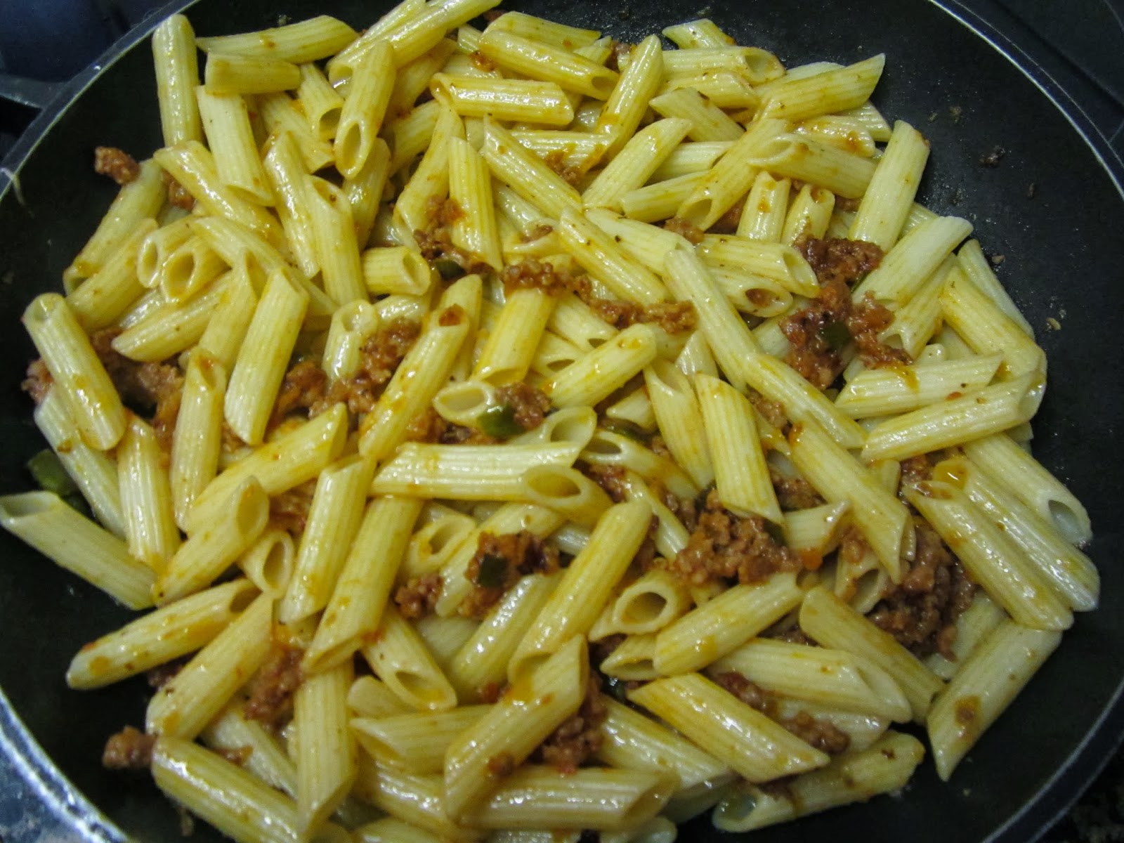 TOT CUINANT A CASA: MACARRONS A LA BOLONYESA
