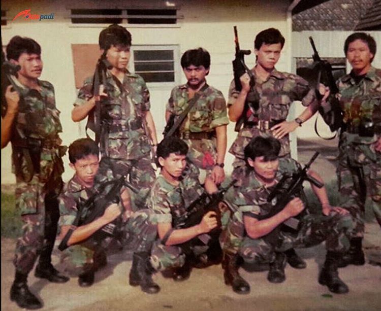 WEAPONS TECHNOLOGY: Sejarah Resimen Pelopor