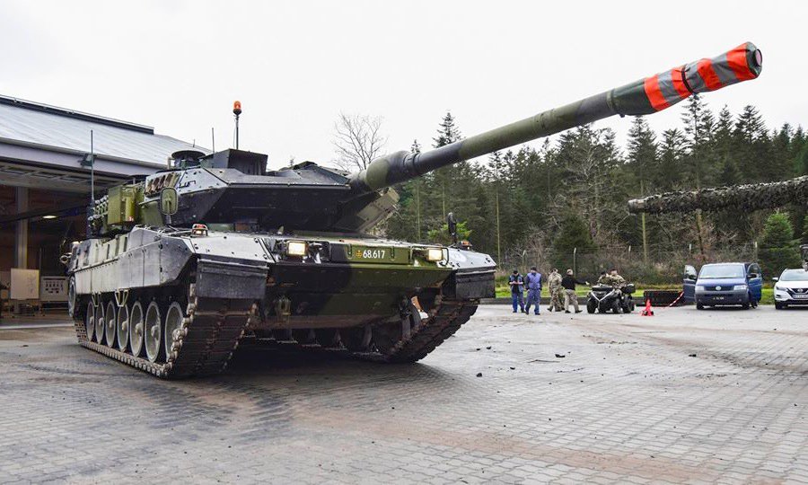 RAZONYFUERZA - Tanques Leopard 1V y 2A4CHL del Ejército de Chile Parte ...