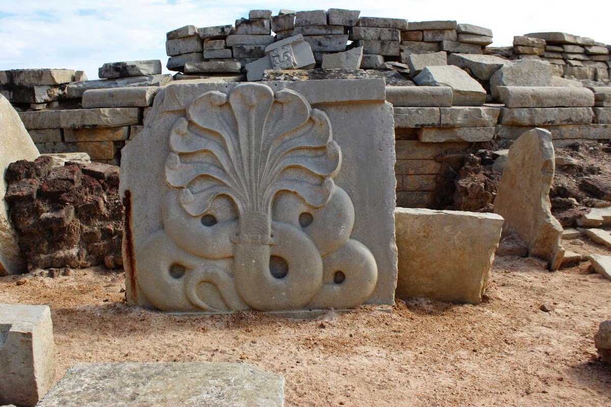 Journeys across Karnataka: Buddhist sculptures at Kanaganahalli-Sannati ...