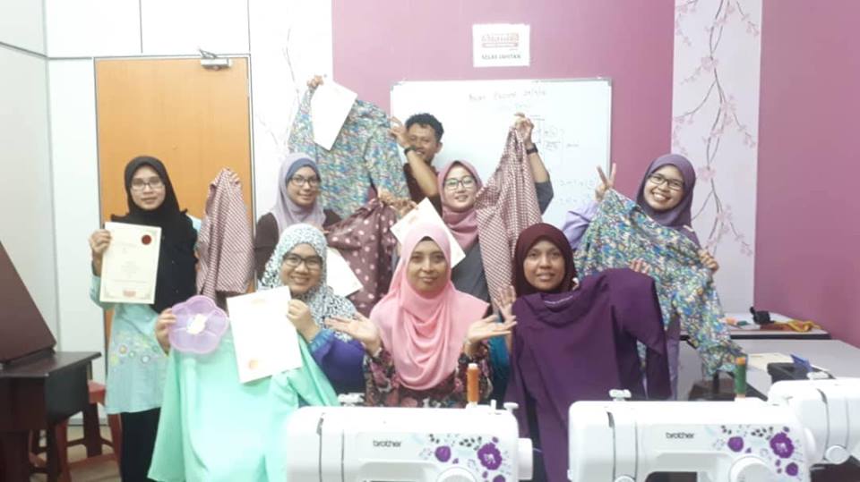 ANA'S TAILOR COLLECTION: kelas jahit baju puncak alam (kelasjahitcikguana)