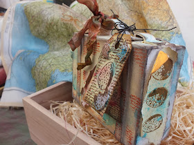 PaperArtsy: Julie Ann Lee #2 Feathers and Bones (Part 2)