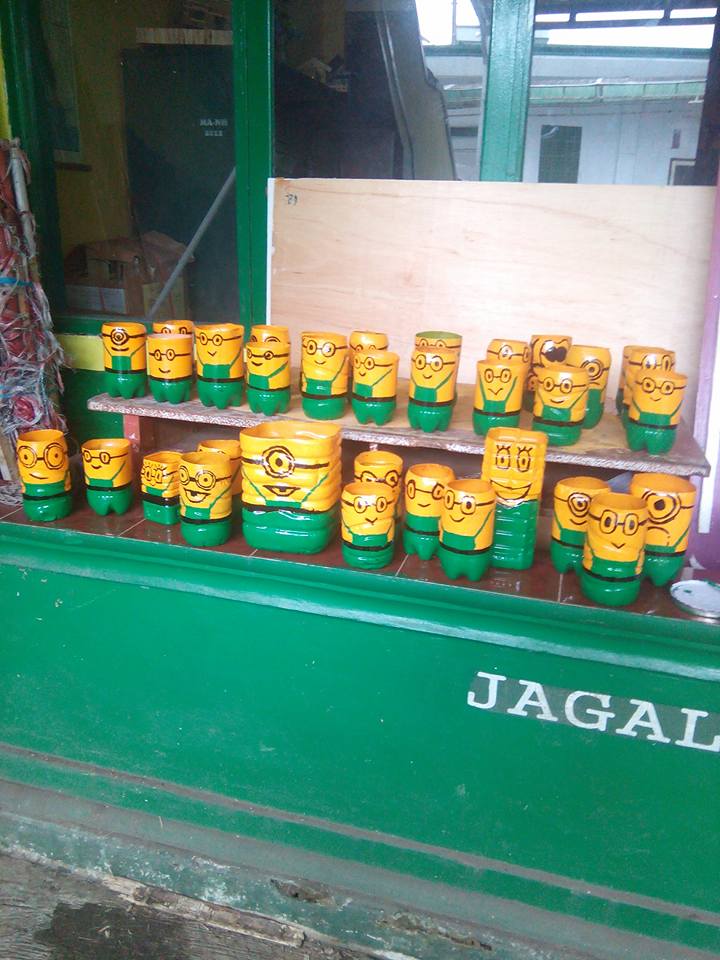 Membuat Pas Bunga Dari Botol Bekas ~ MA NURUL HUDA