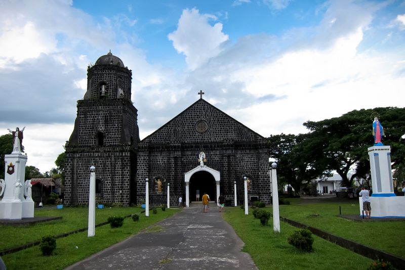 BEACHES AND CHURCHES: A TOUR OF BICOL REGION - Day 3: Caramoan to Legazpi