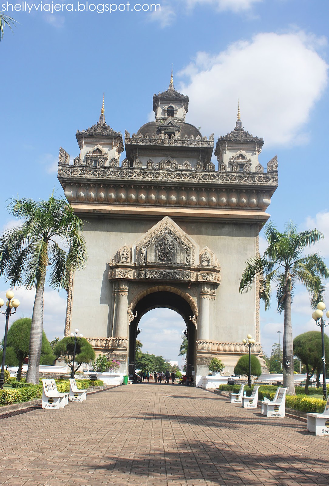 Backpacking LAOS: Cheap & Easy Travel for 5 Days in Vientiane and Luang ...