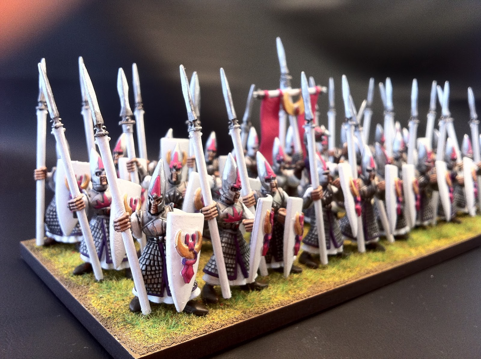 BLACK FIRE PASS: Multi-basing Elves for Kings of War