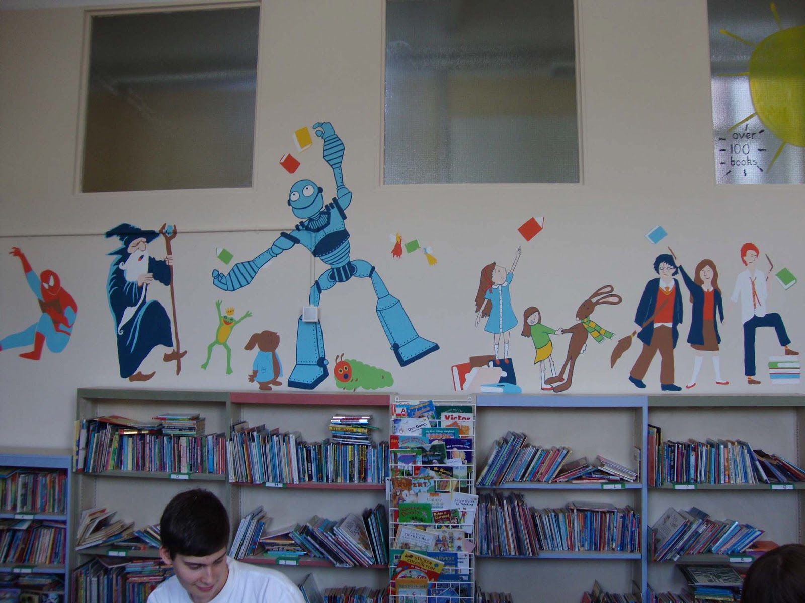 Holly Liminton: Stuart Road Primary School Library Mural