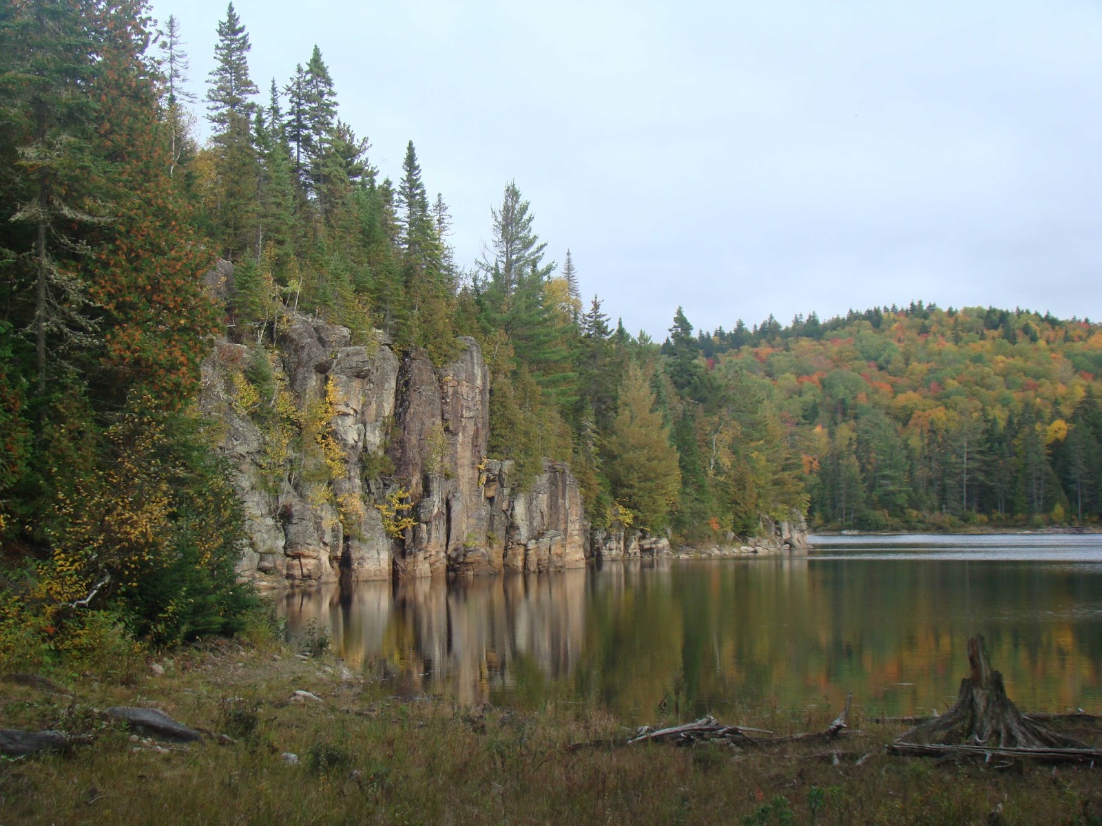 Randonnée du Lac-du-Pimbina au Parc National de la Mauricie / Autour de Cia