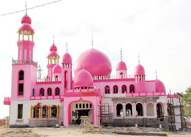 Popular Manila: Pink Mosque in the Philippines