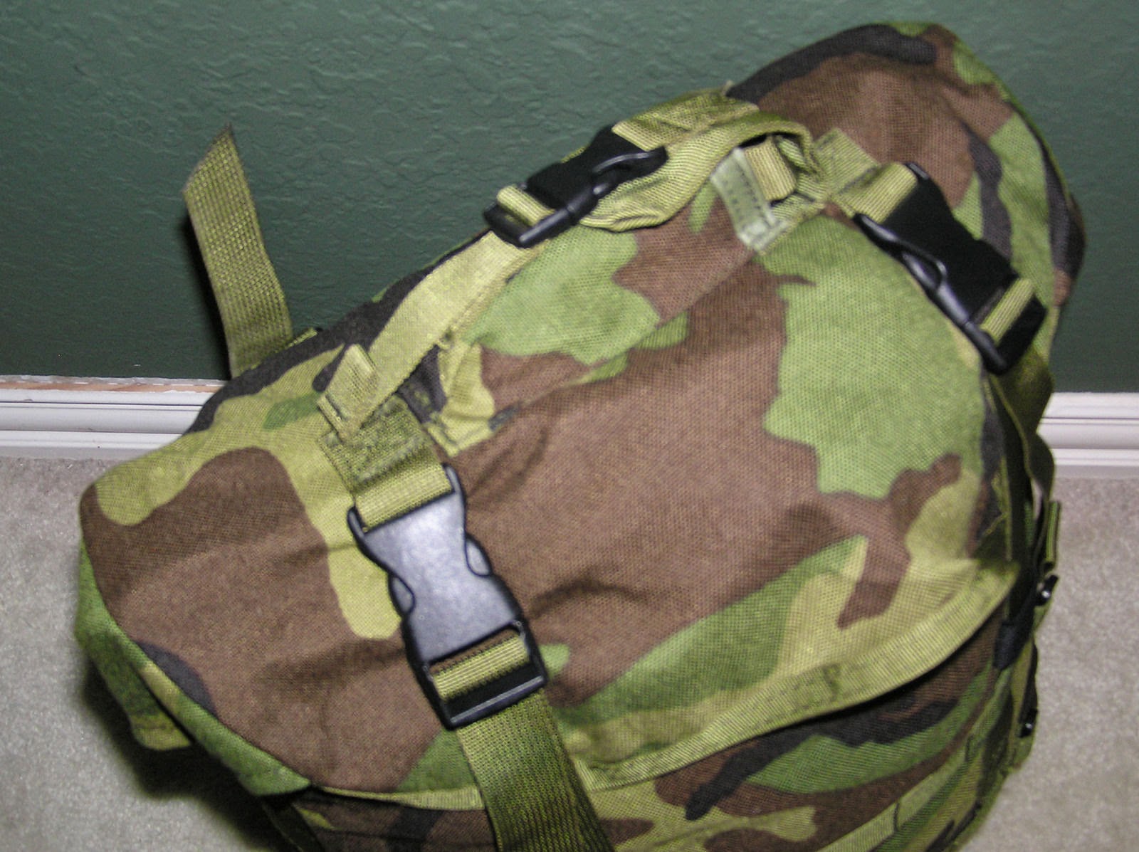 Webbingbabel: Blackhawk Omega Streamline Load Bearing Pack