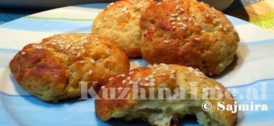 KuzhinaIme.al: Pite me djathe. (Receta e derguar nga Sajmira)