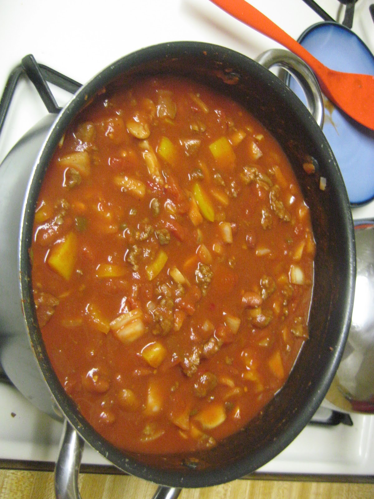 Jillian's Kitchen Creations: Hearty Chili with Vegetables