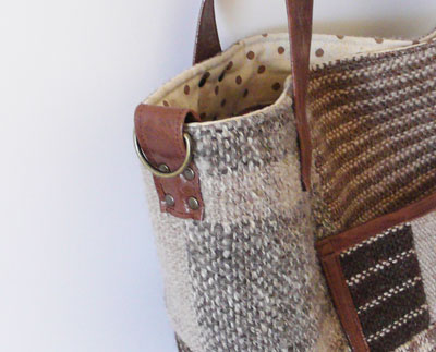 senhouse zakka: Lovely tote bag with hand woven wool fabric