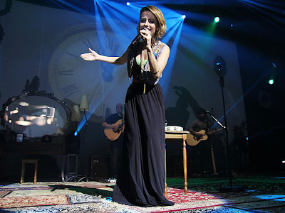 BLOG DO ROBERTO ALMEIDA: SANDY DE CORPO INTEIRO