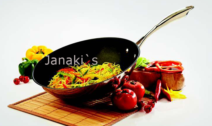 Janaki`s Tupperware: Chef series Wok by Tupperware