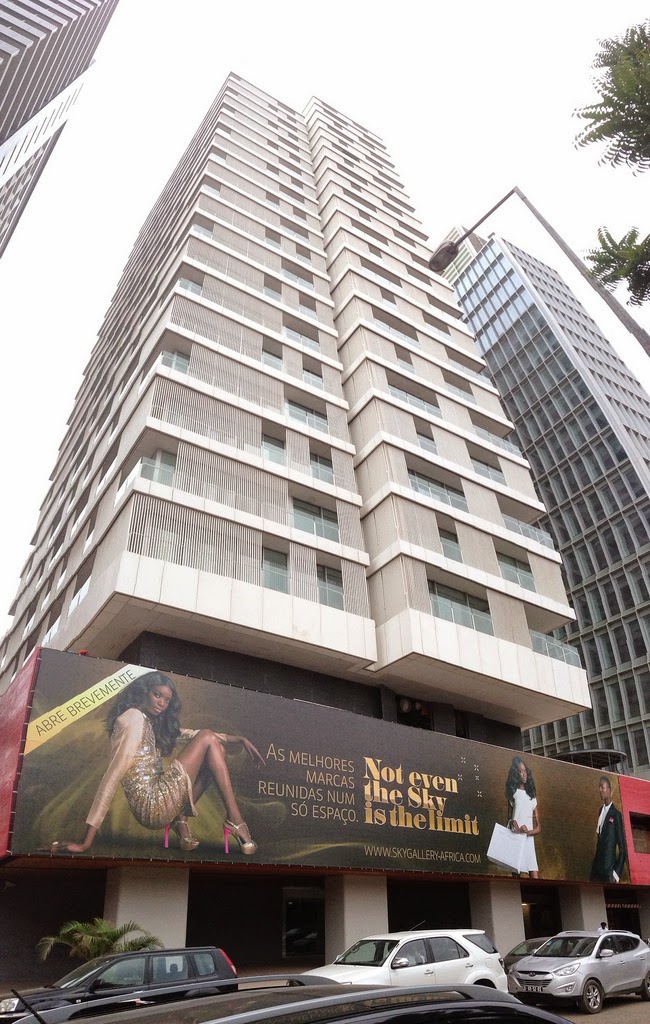 Alguns prédios de Luanda
