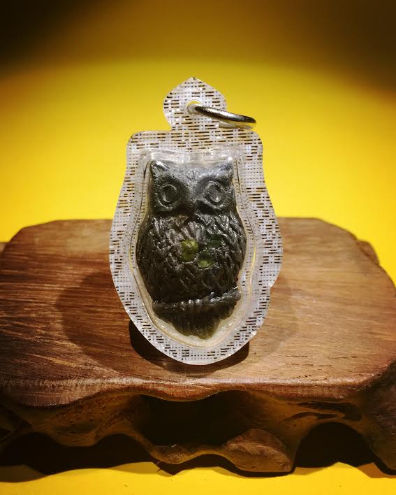 Thai Amulets Charms Culture 泰國佛牌聖物文化: Nok Therd Tern Owl Of Wealth ...