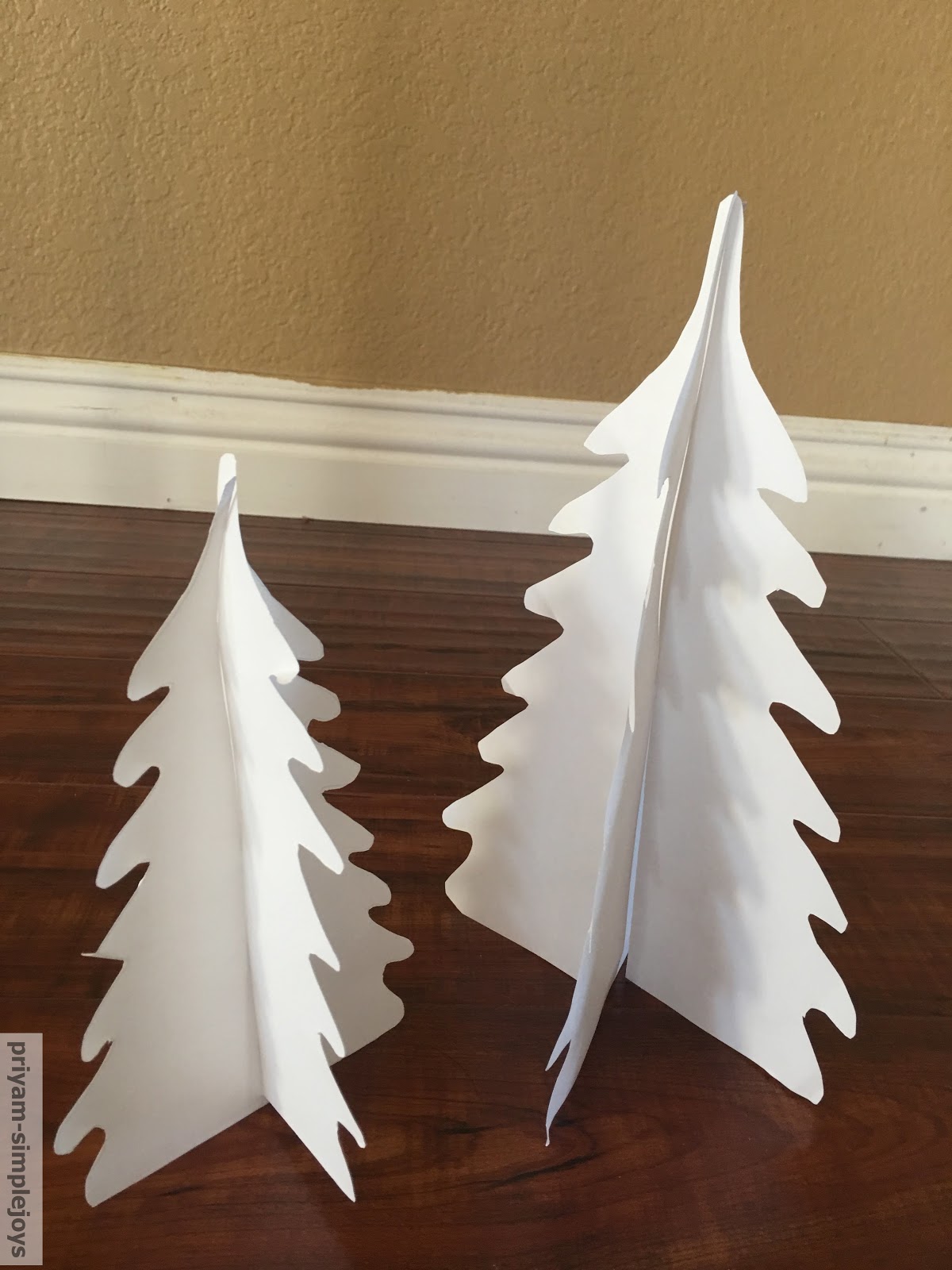 SimpleJoys: Paper Christmas tree