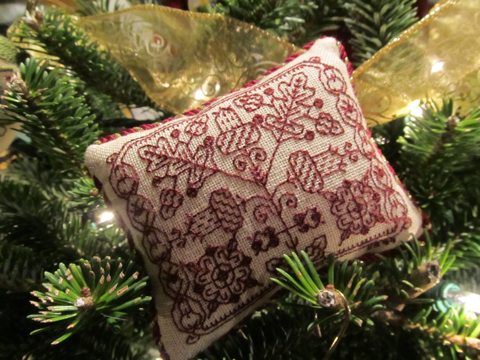 Baroque Embellishments: December 2011