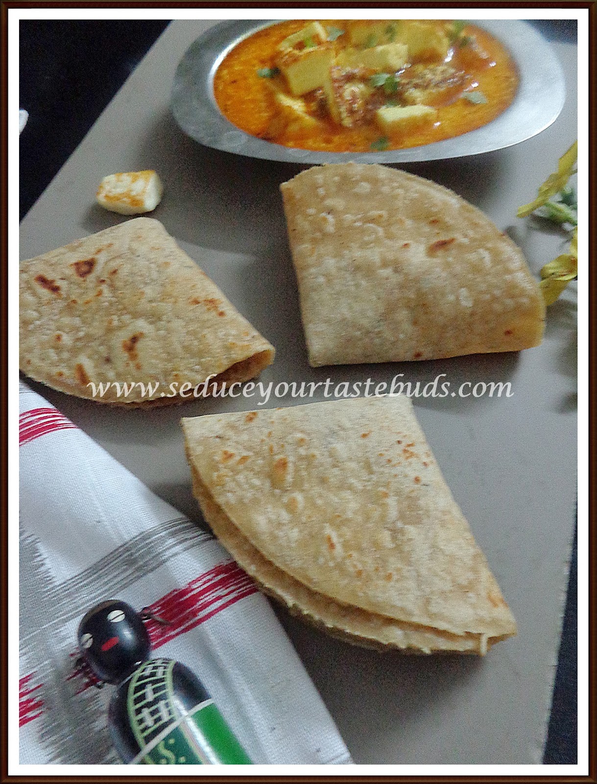 Kashmiri Roti - Seduce Your Tastebuds...